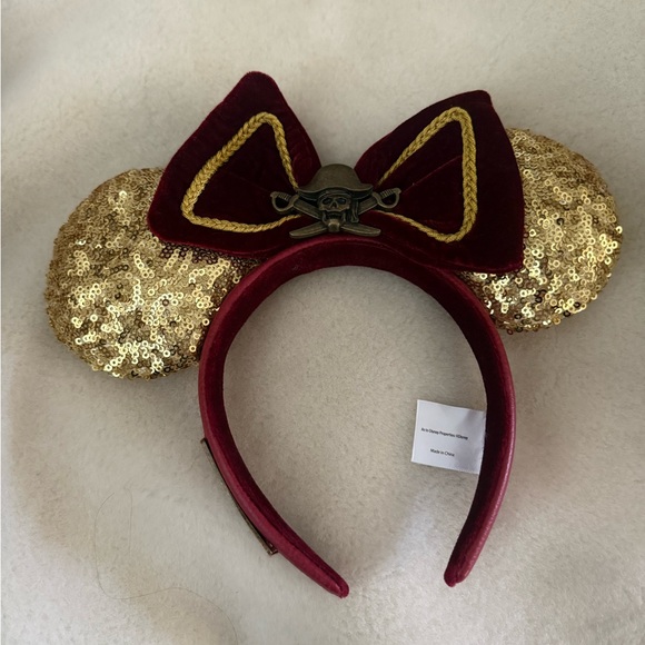 Loungefly | Accessories | Loungefly Gold Sequin And Red Velvet Headband ...